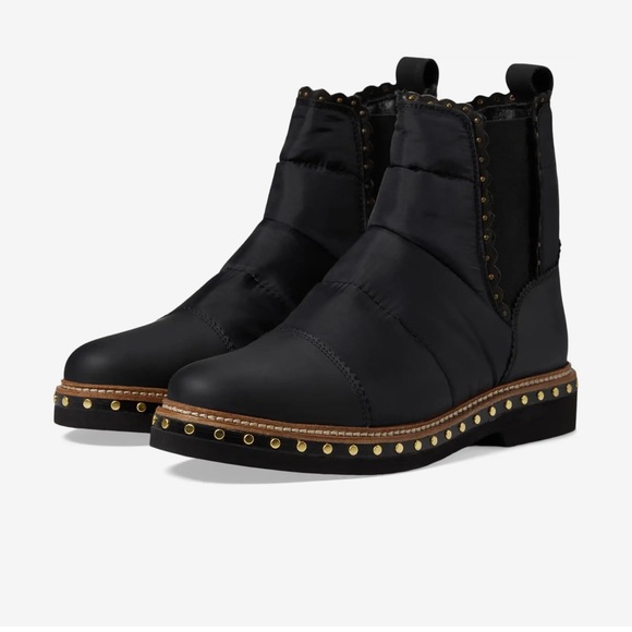 Free People | Shoes | Free People Nwt Atlas Puffer Chelsea Boots In ...